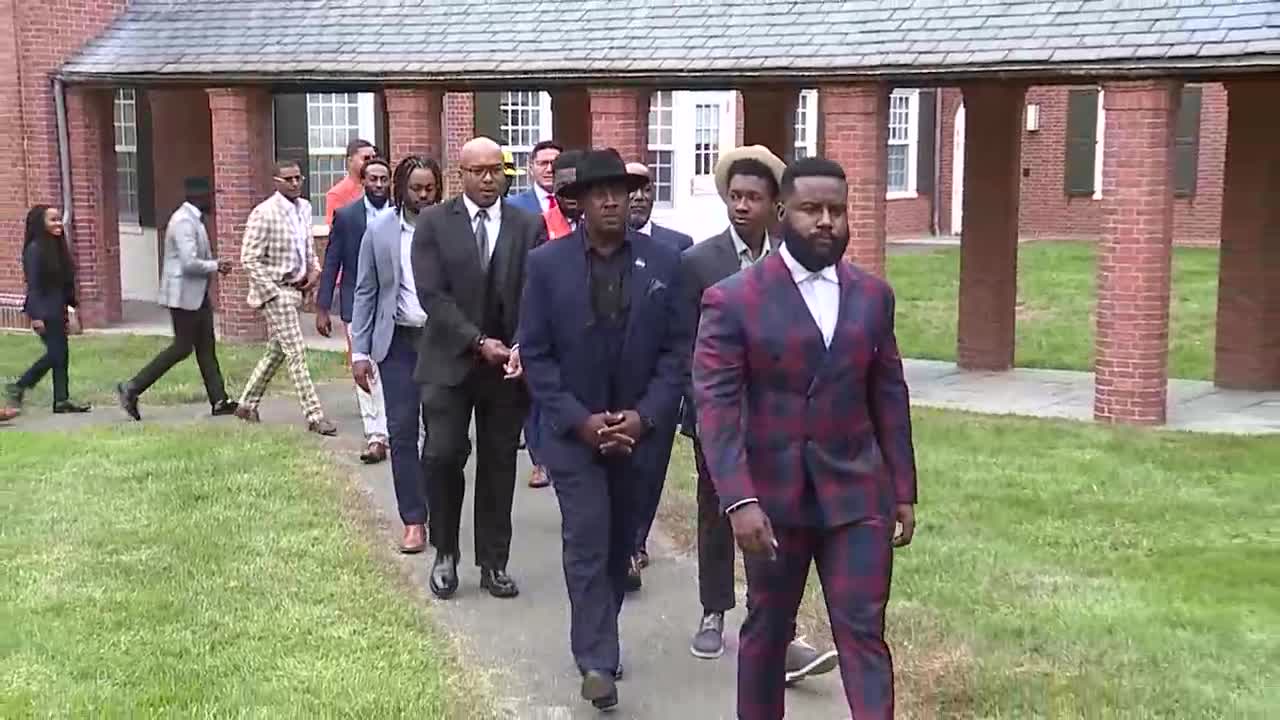 Flash mob celebrates Men of Color in Connecticut – WTNH.com