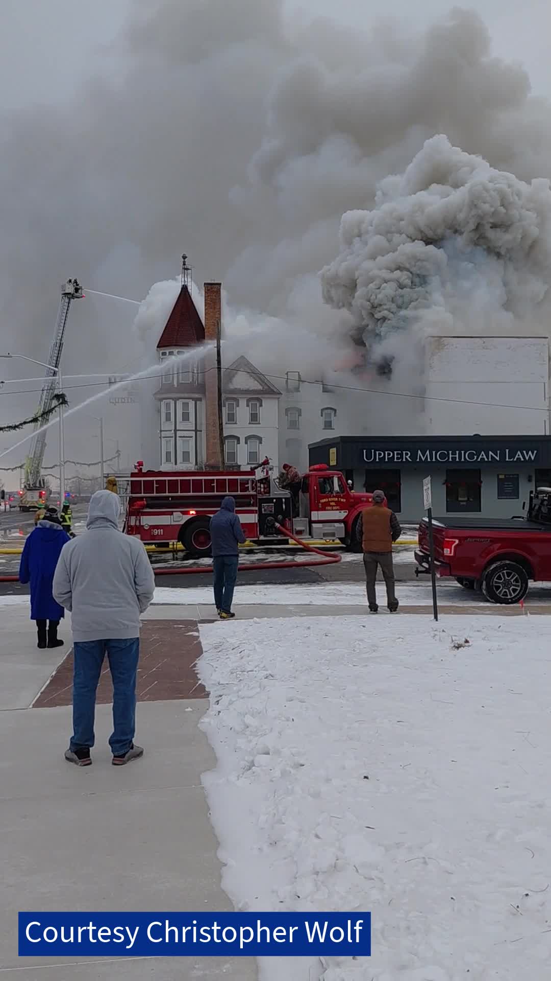 Historic hotel in Escanaba damaged in fire – WLNS 6 News