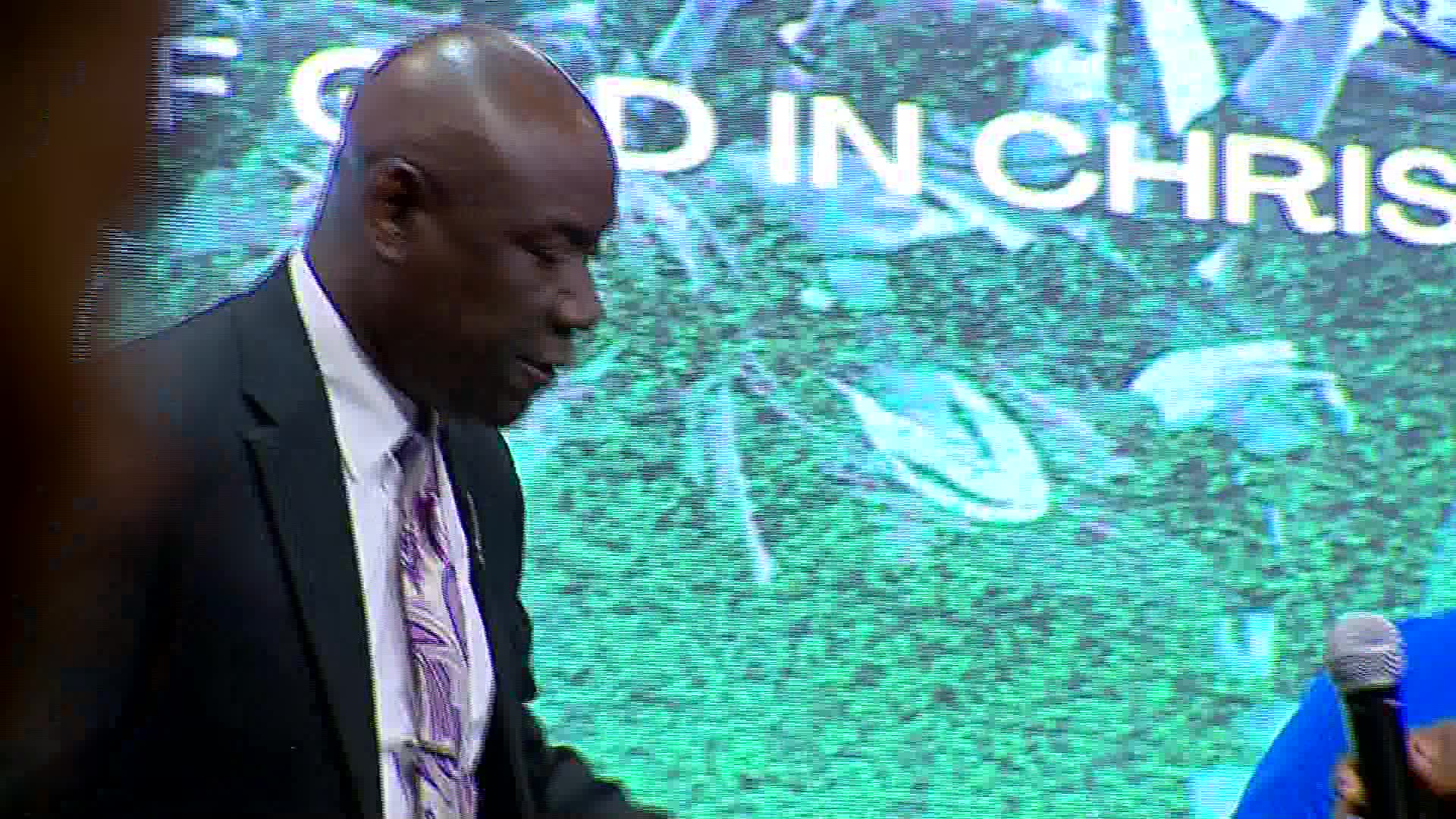 Ben Crump speaks at press conference on death of Samuel Sterling ...