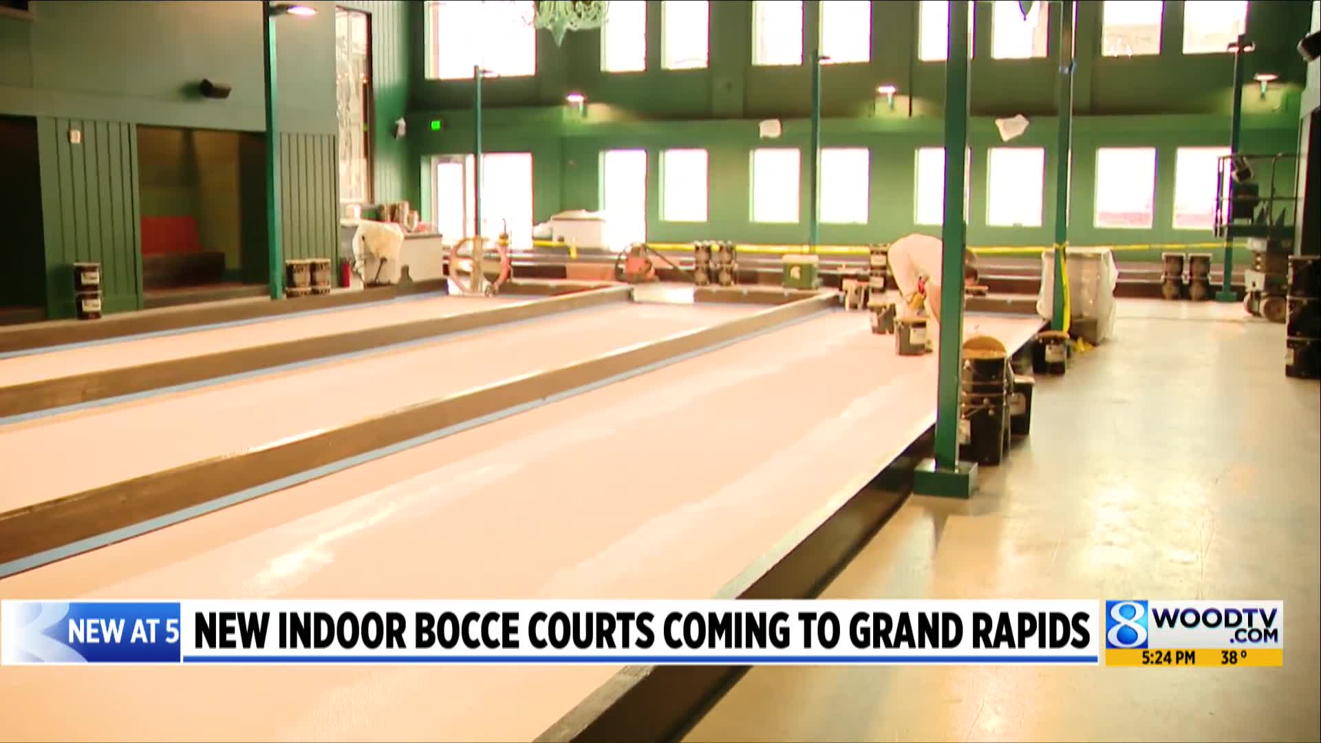 Crew from Italy build new GR indoor bocce courts – WOODTV.com