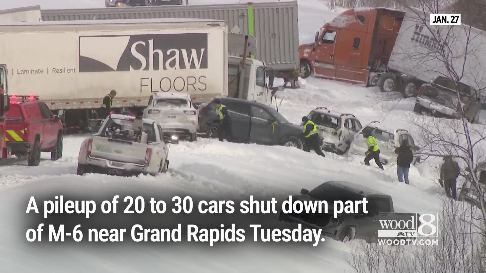 1 minor injury reported in M-6 pileup near Grand Rapids – WOODTV.com