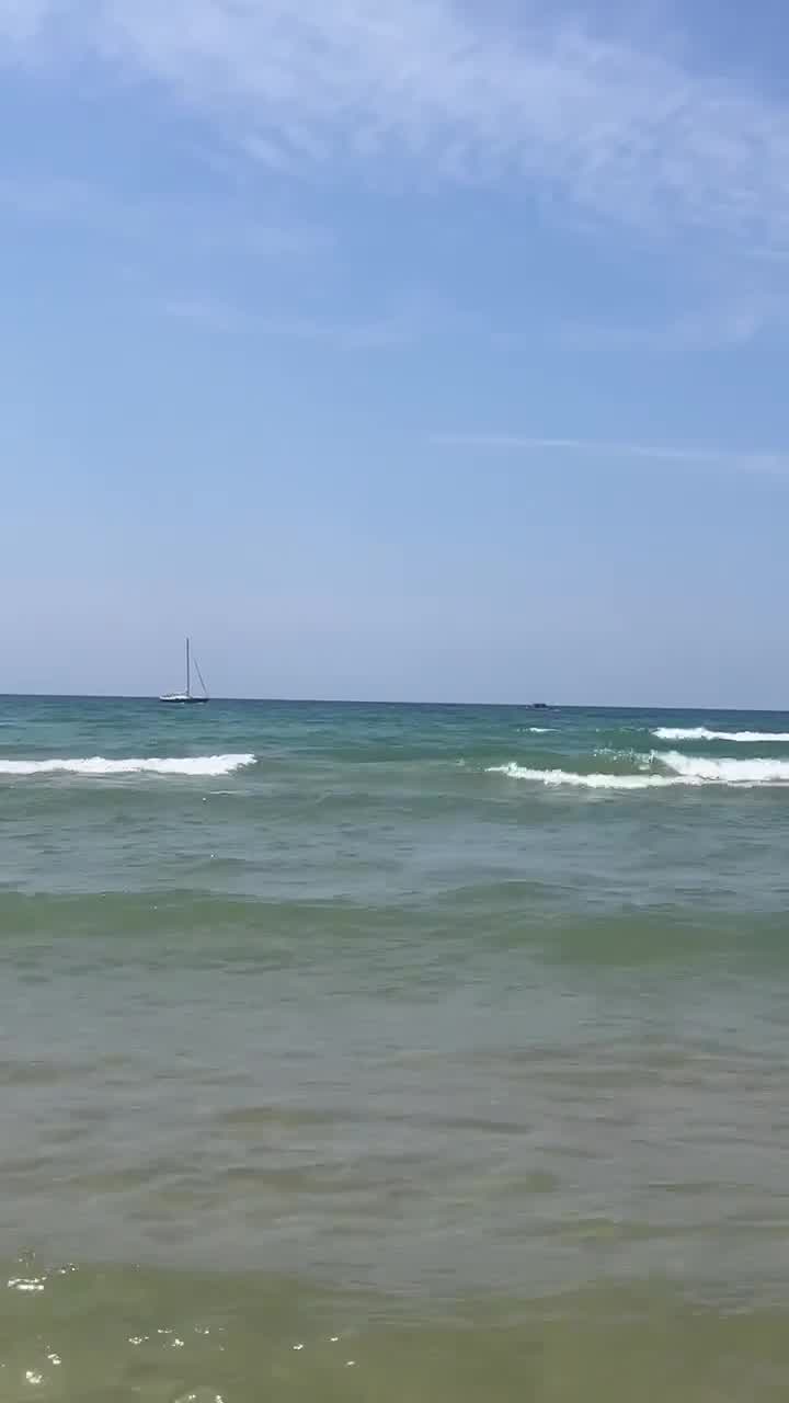 Adventurer’s sailboat afloat again after getting stuck – WOODTV.com