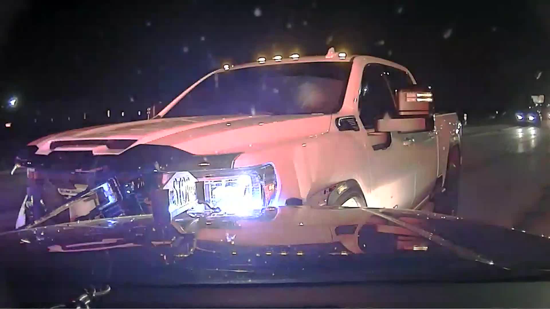 Dashcam: MSP cruiser struck on US-131 – WOODTV.com