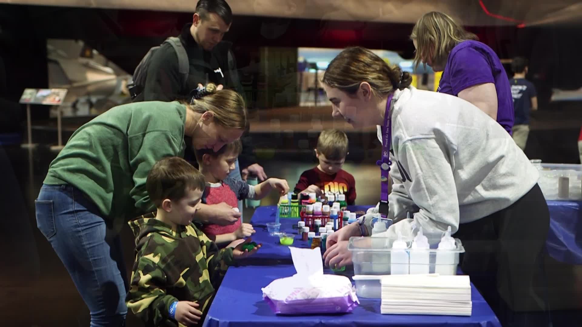 Maranda S Winter Break Guide Winter Family Days At The Air Zoo