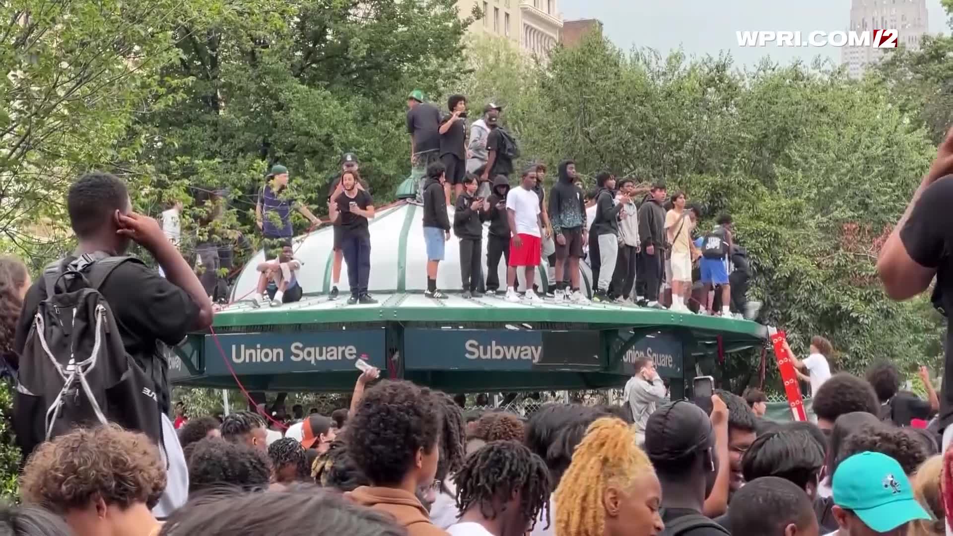 VIDEO NOW: Massive crowd forms at Union Square Plaza following ...