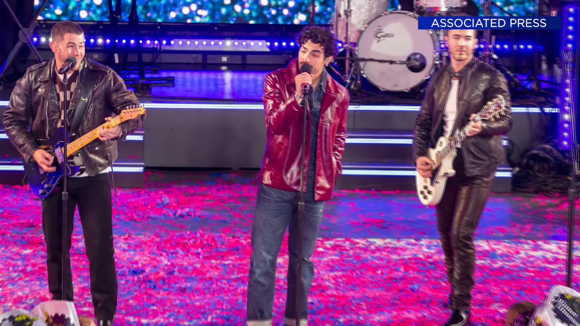 12 News Now: Jonas Brothers coming to Amica Mutual Pavilion next month ...