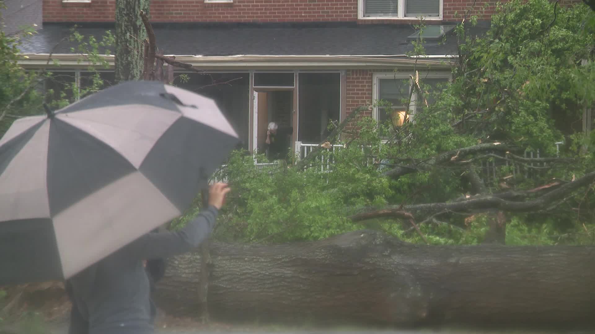 Tornado touches down in Virginia Beach, emergency crews confirm damage ...