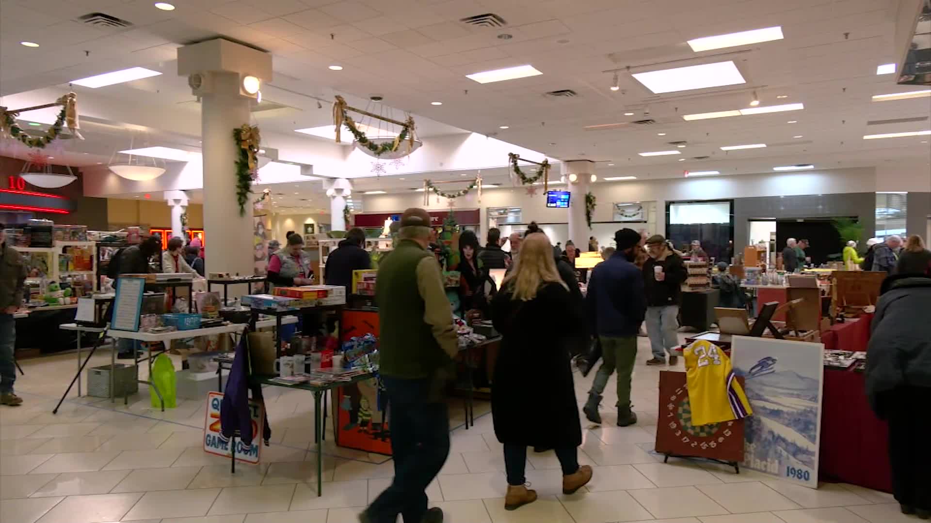 Hundreds hunt for treasure at the Malta Flea Market – NEWS10 ABC