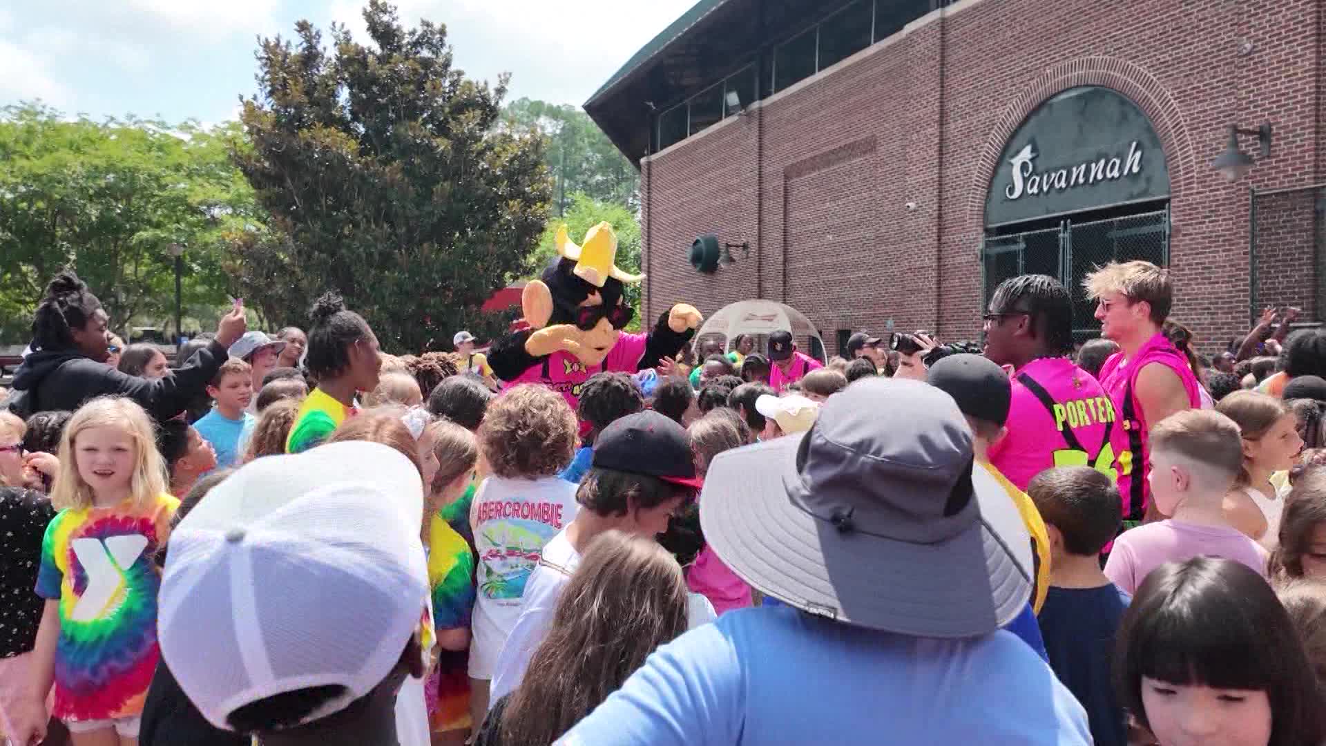 The Party Animals bobblehead – WSAV-TV