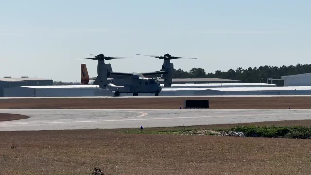 Video: Osprey aircrafts stop at Columbus airport – WRBL