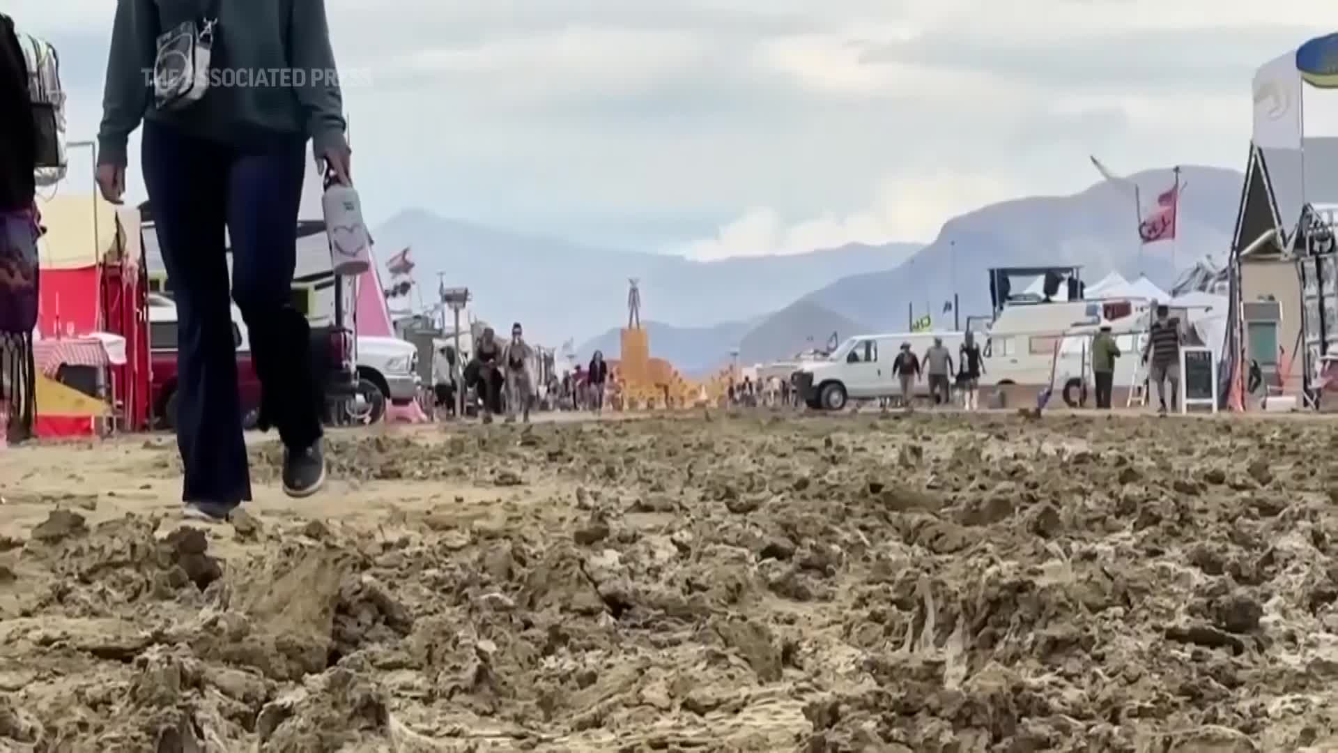 No longer stranded, tens of thousands clean up and head home after ...