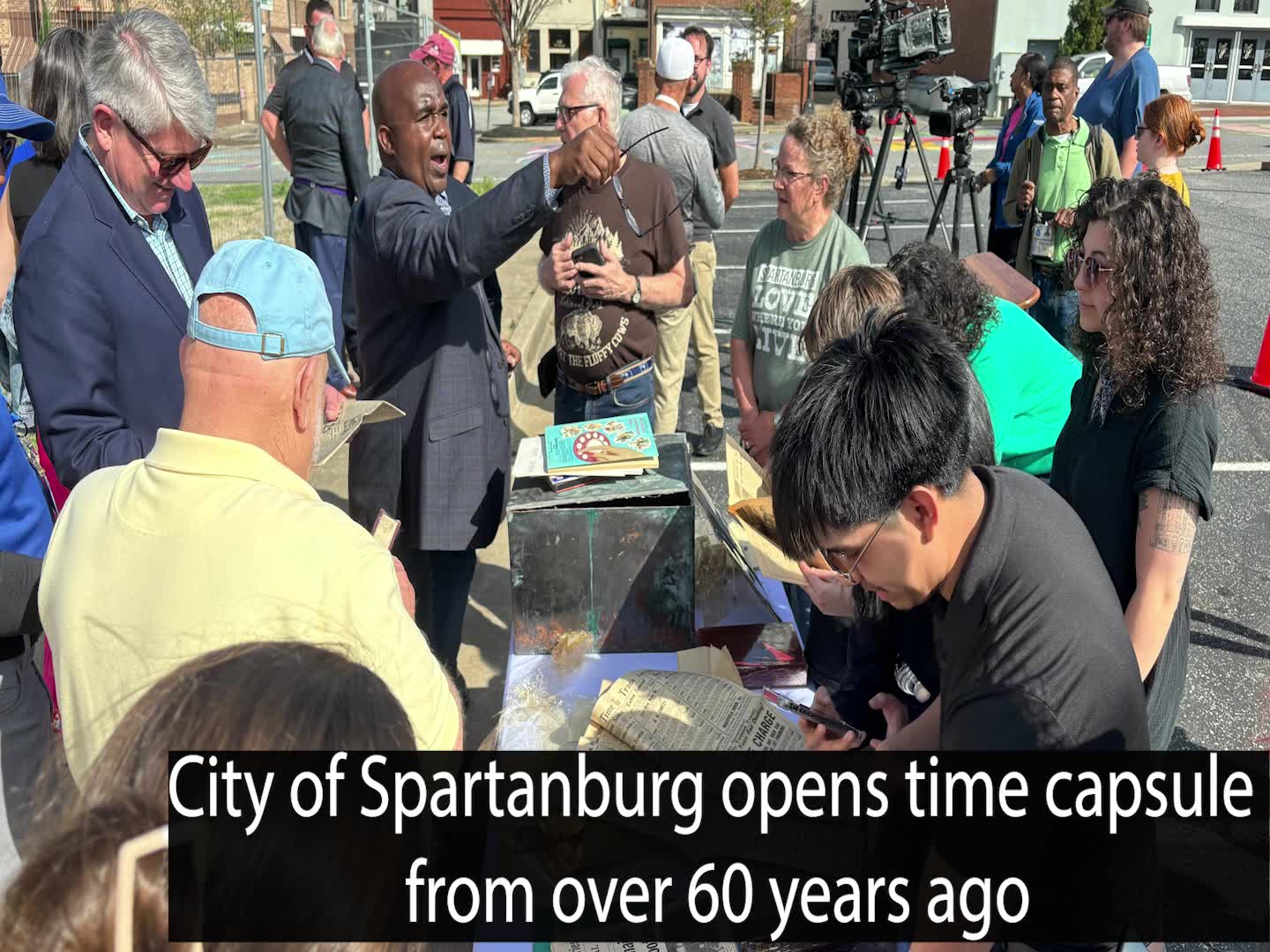 City of Spartanburg opens time capsule over 60 years old – WSPA 7NEWS