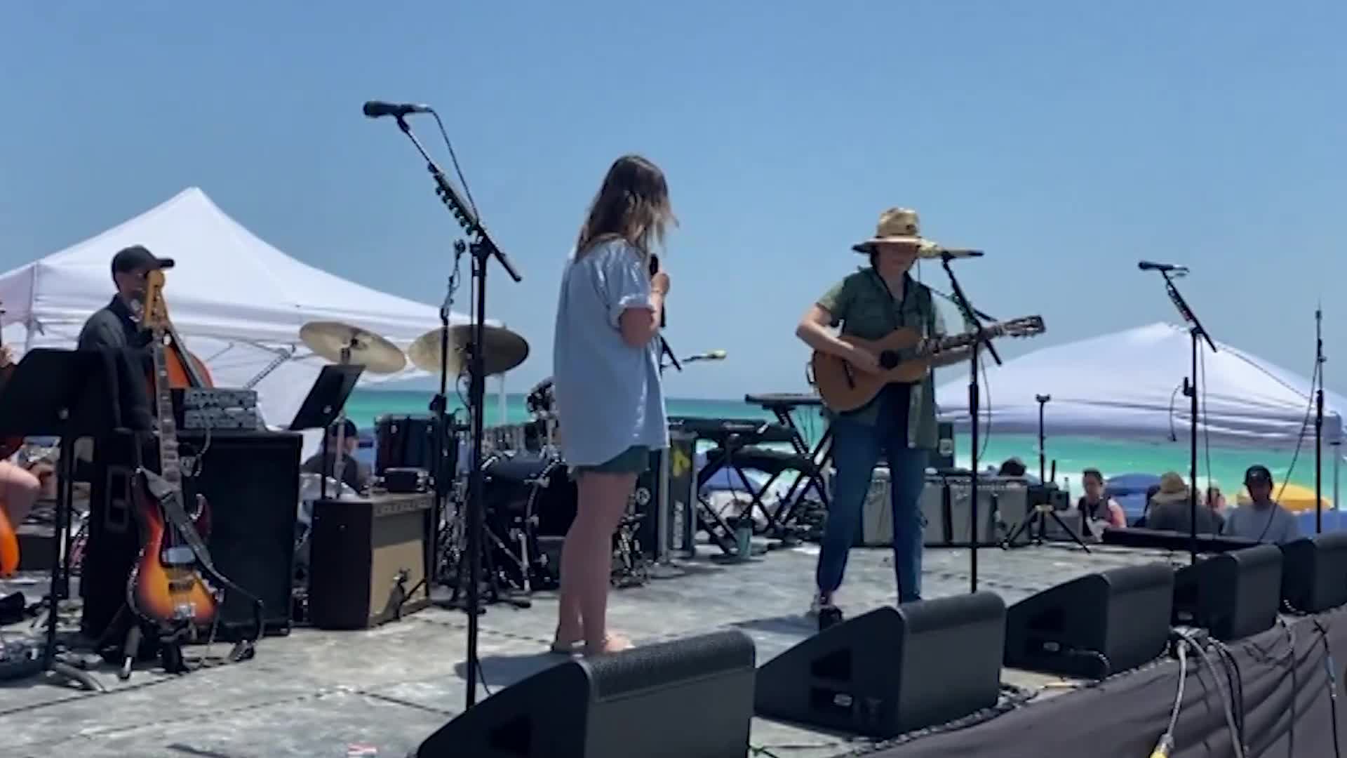 Rochester-based singer performs with Brandi Carlile – RochesterFirst