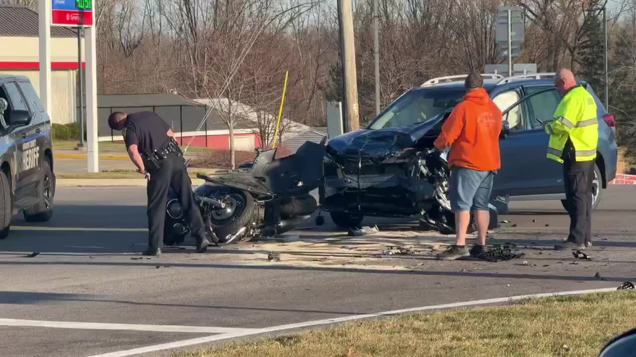 Crash involving motorcycle shuts down W. Ridge Road in Parma ...