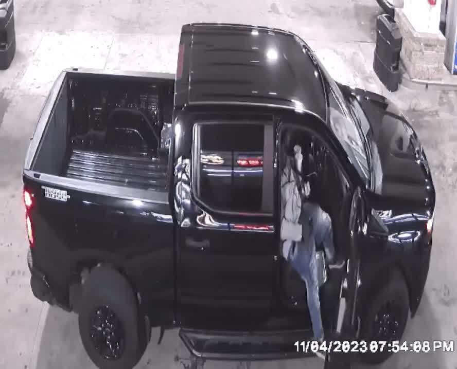 Two men wanted after I-40, Covington Pike interstate shooting – WREG.com